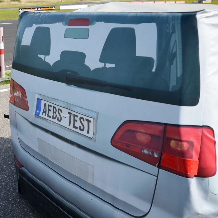 AEB - test: Ring til FDM Sjællandsringen på tlf. 46 13 61 00 og book en ...